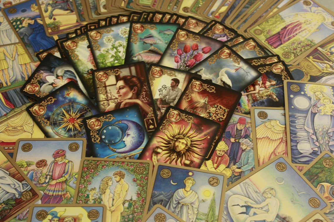 Oracle Cards and How They Work - Wellbeing Rocks